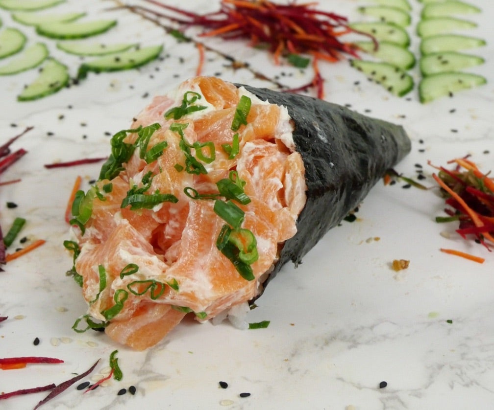 salmon temaki